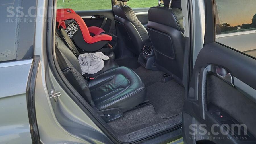 Pelēks Audi Q7 2008 Jēkabpils, ar dzinēja tilpumu 3.00 L un nobraukumu 439 tūkst. km par 4300 €, foto 12 vietnē AUTOMOTO.COM.LV