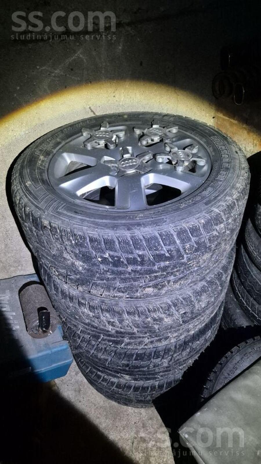 Pelēks Audi Q7 2008 Jēkabpils, ar dzinēja tilpumu 3.00 L un nobraukumu 439 tūkst. km par 4300 €, foto 15 vietnē AUTOMOTO.COM.LV