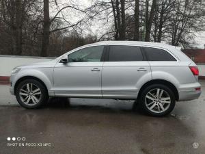 Grey Audi Q7 2009 in Vilnius, with an engine capacity of 3.00 L and mileage of 350 thousand km for 9000 €, photo 2 on AUTOMOTO.COM.LV