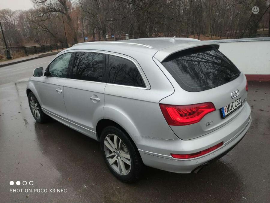 Grey Audi Q7 2009 in Vilnius, with an engine capacity of 3.00 L and mileage of 350 thousand km for 9000 €, photo 5 on AUTOMOTO.COM.LV