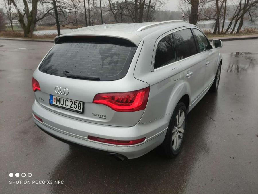 Grey Audi Q7 2009 in Vilnius, with an engine capacity of 3.00 L and mileage of 350 thousand km for 9000 €, photo 8 on AUTOMOTO.COM.LV