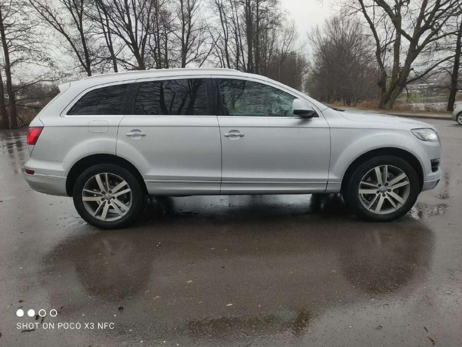 Grey Audi Q7 2009 in Vilnius, with an engine capacity of 3.00 L and mileage of 350 thousand km for 9000 €, photo 9 on AUTOMOTO.COM.LV