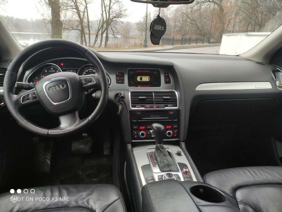 Grey Audi Q7 2009 in Vilnius, with an engine capacity of 3.00 L and mileage of 350 thousand km for 9000 €, photo 12 on AUTOMOTO.COM.LV