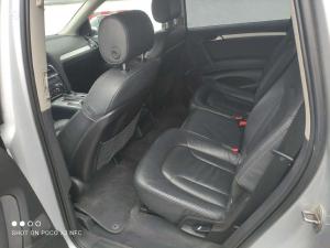 Grey Audi Q7 2009 in Vilnius, with an engine capacity of 3.00 L and mileage of 350 thousand km for 9000 €, photo 17 on AUTOMOTO.COM.LV