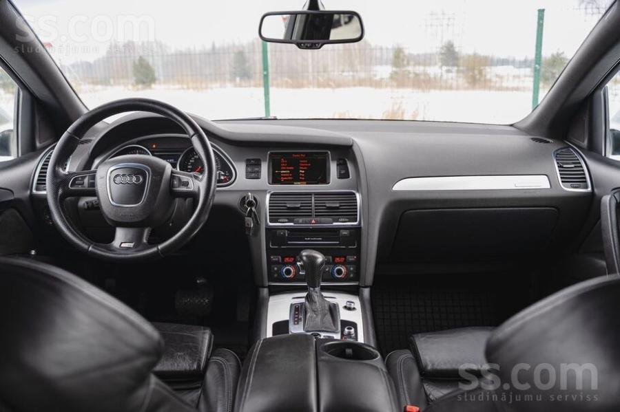 Grey Audi Q7 2009 in Riga, with an engine capacity of 3.00 L and mileage of 0 thousand km for 12790 €, photo 12 on AUTOMOTO.COM.LV