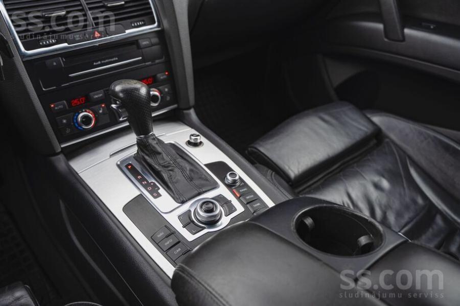 Grey Audi Q7 2009 in Riga, with an engine capacity of 3.00 L and mileage of 0 thousand km for 12790 €, photo 25 on AUTOMOTO.COM.LV