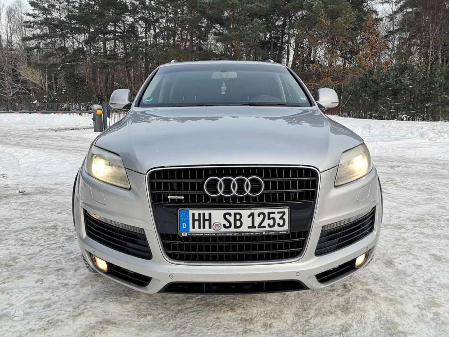 Grey Audi Q7 2009 in Klaipeda, with an engine capacity of 4.20 L and mileage of 270 thousand km for 6500 €, photo 3 on AUTOMOTO.COM.LV
