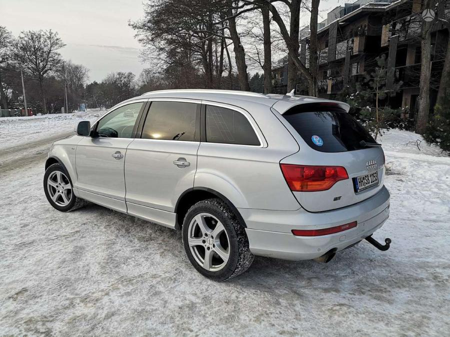 Grey Audi Q7 2009 in Klaipeda, with an engine capacity of 4.20 L and mileage of 270 thousand km for 6500 €, photo 9 on AUTOMOTO.COM.LV