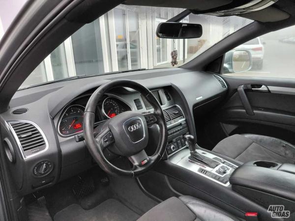 Pelēks Audi Q7 2009 Viļņa, ar dzinēja tilpumu 3.00 L un nobraukumu 394 tūkst. km par 7000 €, foto 6 vietnē AUTOMOTO.COM.LV