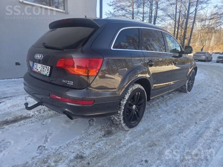 Pelēks Audi Q7 2009 Rīga, ar dzinēja tilpumu 3.00 L un nobraukumu 0 tūkst. km par 7500 €, foto 5 vietnē AUTOMOTO.COM.LV