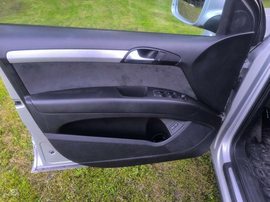 Pelēks Audi Q7 2009 Radviliškis, ar dzinēja tilpumu 2.97 L un nobraukumu 320 tūkst. km par 4950 €, foto 19 vietnē AUTOMOTO.COM.LV