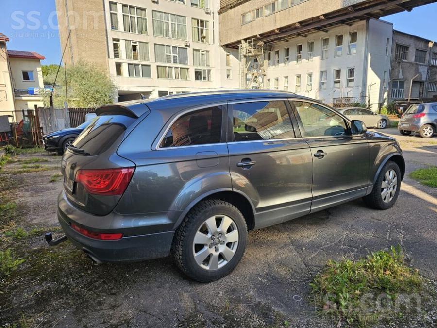 Pelēks Audi Q7 2009 Rīga, ar dzinēja tilpumu 3.00 L un nobraukumu 327 tūkst. km par 6950 €, foto 4 vietnē AUTOMOTO.COM.LV