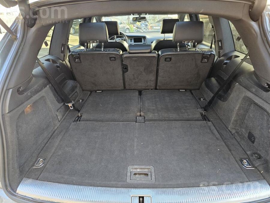 Pelēks Audi Q7 2009 Rīga, ar dzinēja tilpumu 3.00 L un nobraukumu 327 tūkst. km par 6950 €, foto 7 vietnē AUTOMOTO.COM.LV