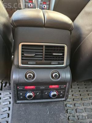 Pelēks Audi Q7 2009 Rīga, ar dzinēja tilpumu 3.00 L un nobraukumu 327 tūkst. km par 6950 €, foto 10 vietnē AUTOMOTO.COM.LV