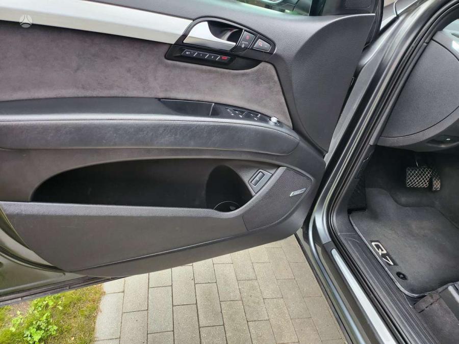 Pelēks Audi Q7 2009 Klaipėda, ar dzinēja tilpumu 2.97 L un nobraukumu 420 tūkst. km par 12000 €, foto 8 vietnē AUTOMOTO.COM.LV