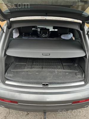 Grey Audi Q7 2009 in Riga, with an engine capacity of 3.00 L and mileage of 287 thousand km for 9150 €, photo 12 on AUTOMOTO.COM.LV