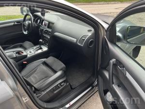 Grey Audi Q7 2009 in Riga, with an engine capacity of 3.00 L and mileage of 287 thousand km for 9150 €, photo 20 on AUTOMOTO.COM.LV