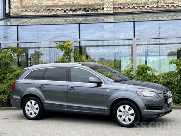 Pelēks Audi Q7 2009 Rīga, ar dzinēja tilpumu 3.00 L un nobraukumu 328 tūkst. km par 7350 €, foto 3 vietnē AUTOMOTO.COM.LV