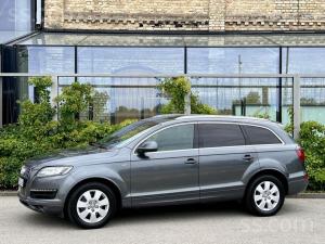Grey Audi Q7 2009 in Riga, with an engine capacity of 3.00 L and mileage of 328 thousand km for 7350 €, photo 10 on AUTOMOTO.COM.LV