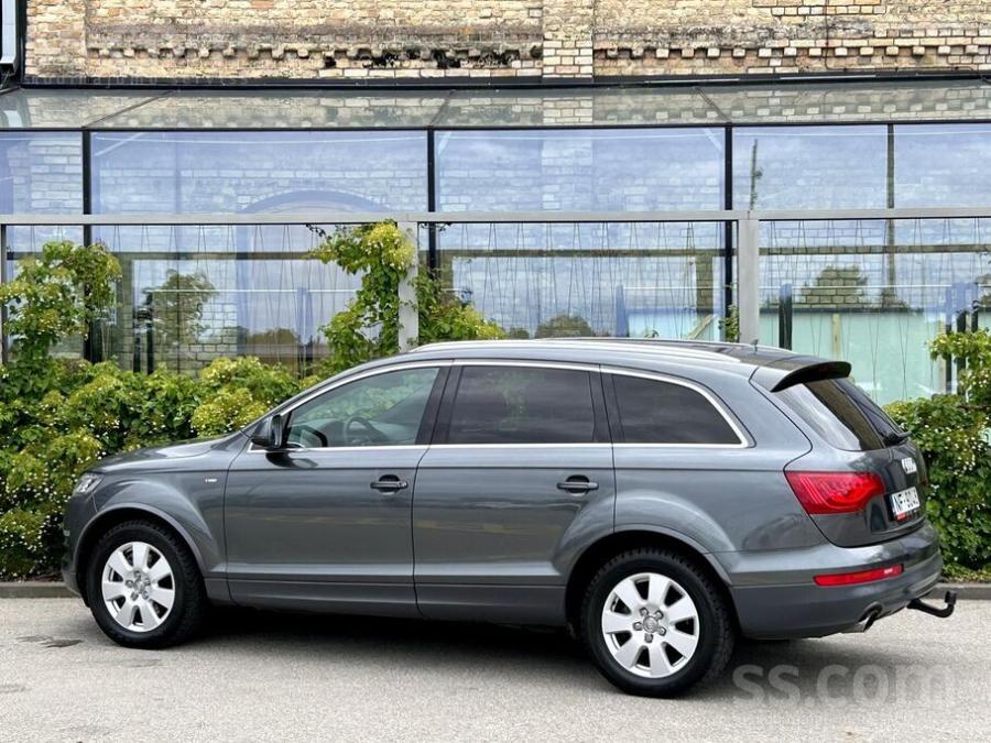Grey Audi Q7 2009 in Riga, with an engine capacity of 3.00 L and mileage of 328 thousand km for 7350 €, photo 11 on AUTOMOTO.COM.LV
