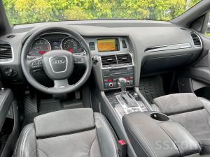 Grey Audi Q7 2009 in Riga, with an engine capacity of 3.00 L and mileage of 328 thousand km for 7350 €, photo 14 on AUTOMOTO.COM.LV