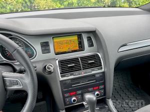 Grey Audi Q7 2009 in Riga, with an engine capacity of 3.00 L and mileage of 328 thousand km for 7350 €, photo 19 on AUTOMOTO.COM.LV