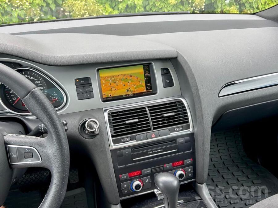Grey Audi Q7 2009 in Riga, with an engine capacity of 3.00 L and mileage of 328 thousand km for 7350 €, photo 19 on AUTOMOTO.COM.LV