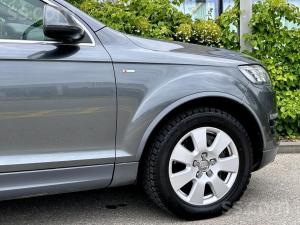 Grey Audi Q7 2009 in Riga, with an engine capacity of 3.00 L and mileage of 328 thousand km for 7350 €, photo 33 on AUTOMOTO.COM.LV