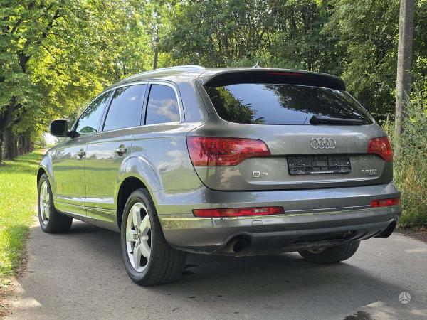 Grey Audi Q7 2009 in Kaunas, with an engine capacity of 2.97 L and mileage of 274 thousand km for 10440 €, photo 6 on AUTOMOTO.COM.LV