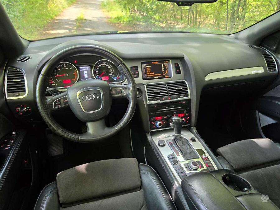 Pelēks Audi Q7 2009 Kauņa, ar dzinēja tilpumu 2.97 L un nobraukumu 274 tūkst. km par 10440 €, foto 23 vietnē AUTOMOTO.COM.LV