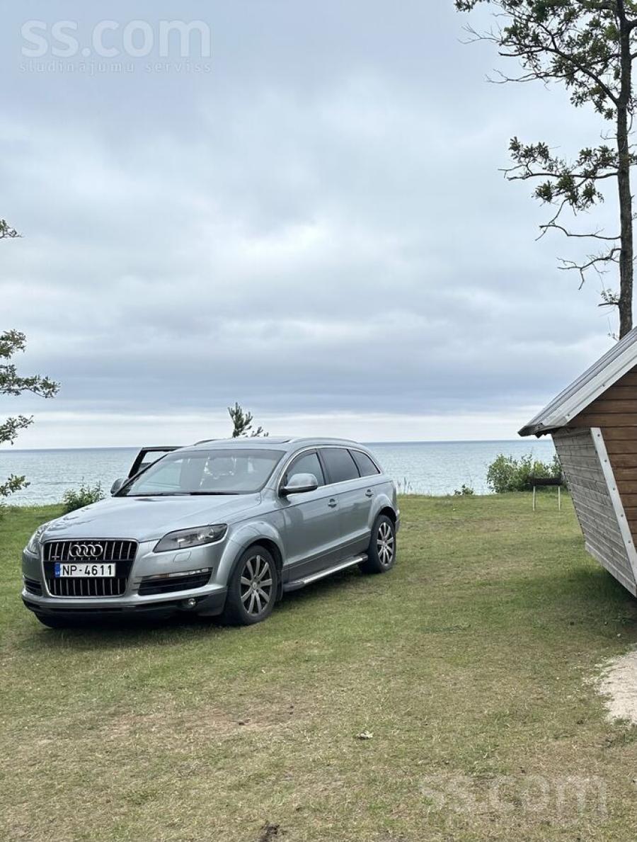 Grey Audi Q7 2009 in Riga, with an engine capacity of 3.00 L and mileage of 344 thousand km for 8800 €, photo 3 on AUTOMOTO.COM.LV