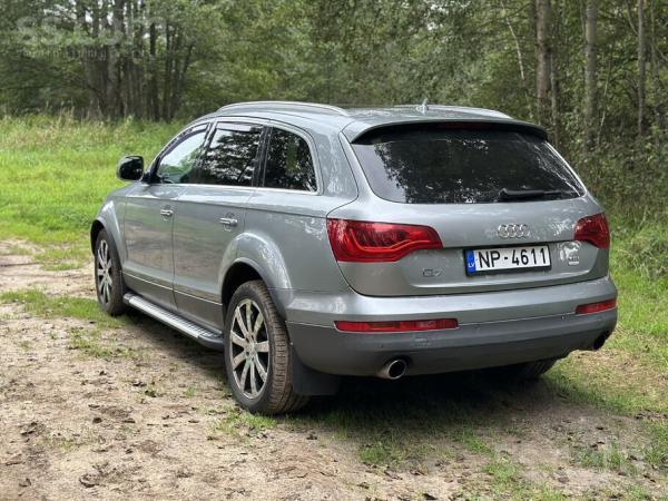 Pelēks Audi Q7 2009 Rīga, ar dzinēja tilpumu 3.00 L un nobraukumu 344 tūkst. km par 8800 €, foto 4 vietnē AUTOMOTO.COM.LV