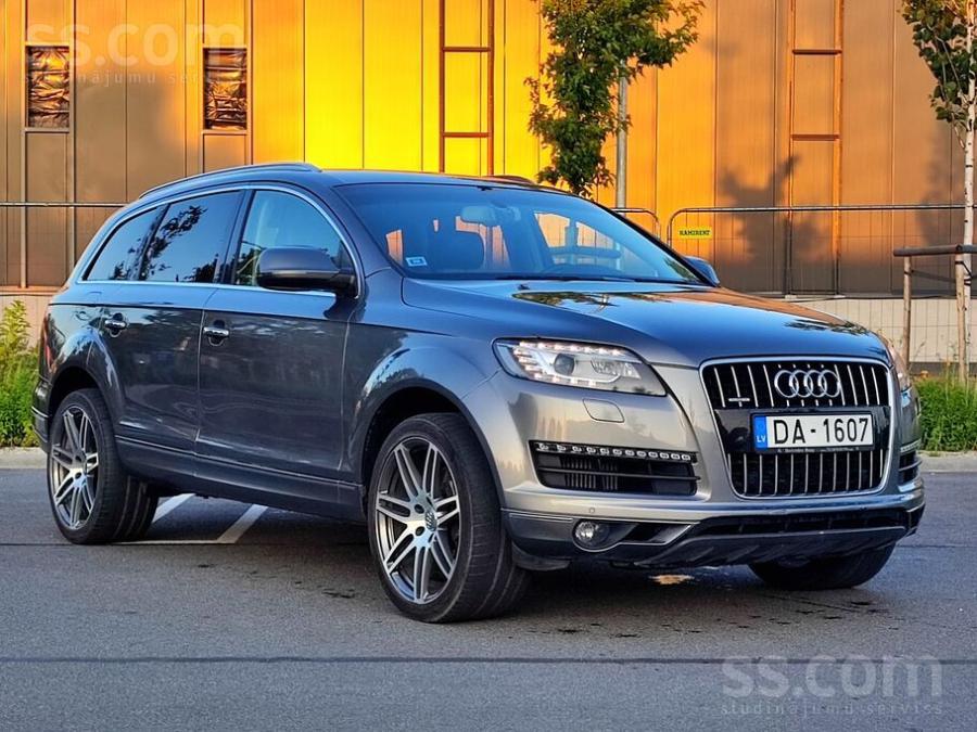 Grey Audi Q7 2010 in Riga, with an engine capacity of 3.00 L and mileage of 320 thousand km for 11500 €, photo 1 on AUTOMOTO.COM.LV