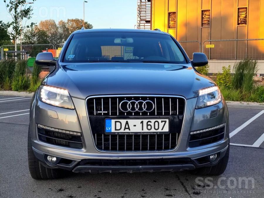 Grey Audi Q7 2010 in Riga, with an engine capacity of 3.00 L and mileage of 320 thousand km for 11500 €, photo 3 on AUTOMOTO.COM.LV
