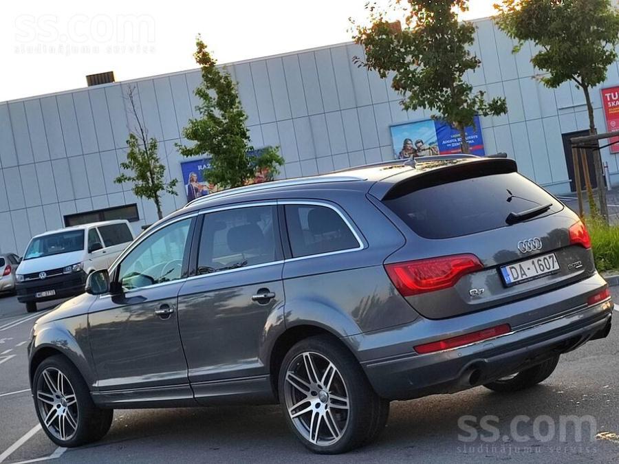 Grey Audi Q7 2010 in Riga, with an engine capacity of 3.00 L and mileage of 320 thousand km for 11500 €, photo 6 on AUTOMOTO.COM.LV