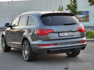 Grey Audi Q7 2010 in Riga, with an engine capacity of 3.00 L and mileage of 320 thousand km for 11500 €, photo 7 on AUTOMOTO.COM.LV