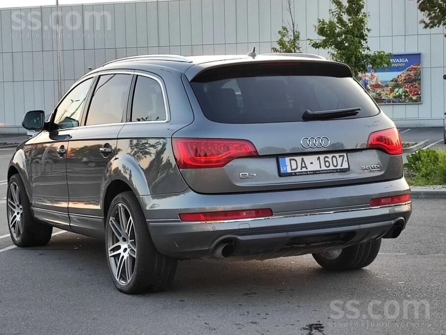 Grey Audi Q7 2010 in Riga, with an engine capacity of 3.00 L and mileage of 320 thousand km for 11500 €, photo 7 on AUTOMOTO.COM.LV