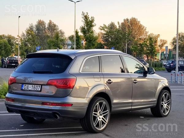 Pelēks Audi Q7 2010 Rīga, ar dzinēja tilpumu 3.00 L un nobraukumu 320 tūkst. km par 11500 €, foto 9 vietnē AUTOMOTO.COM.LV