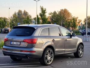 Grey Audi Q7 2010 in Riga, with an engine capacity of 3.00 L and mileage of 320 thousand km for 11500 €, photo 9 on AUTOMOTO.COM.LV