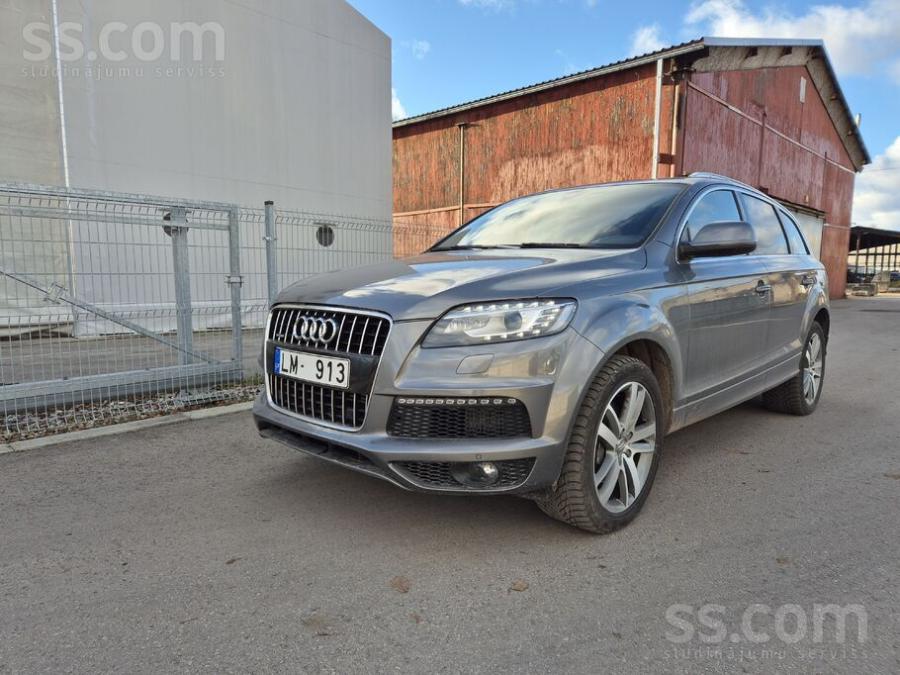 Grey Audi Q7 2010 in Riga, with an engine capacity of 3.00 L and mileage of 326 thousand km for 11500 €, photo 1 on AUTOMOTO.COM.LV