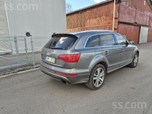 Grey Audi Q7 2010 in Riga, with an engine capacity of 3.00 L and mileage of 326 thousand km for 11500 €, photo 4 on AUTOMOTO.COM.LV