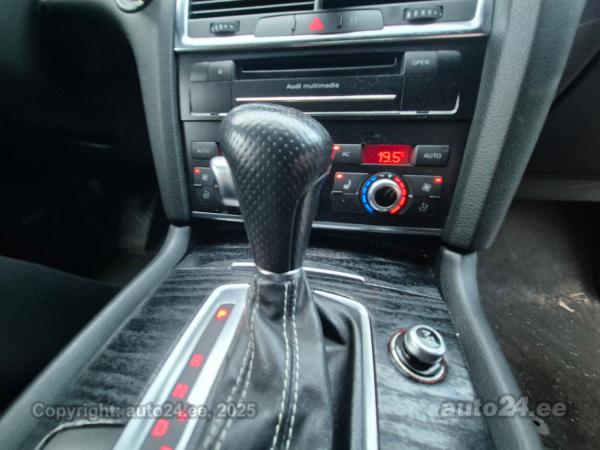 Grey Audi Q7 2010 in Tallinn, with an engine capacity of 3.00 L and mileage of 323 thousand km for 9900 €, photo 11 on AUTOMOTO.COM.LV