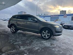 Grey Audi Q7 2010 in Vilnius, with an engine capacity of 3.00 L and mileage of 260 thousand km for 7400 €, photo 4 on AUTOMOTO.COM.LV
