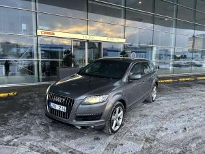 Grey Audi Q7 2010 in Vilnius, with an engine capacity of 3.00 L and mileage of 260 thousand km for 7400 €, photo 6 on AUTOMOTO.COM.LV