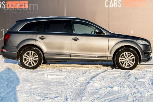 Pelēks Audi Q7 2010 Rīga, ar dzinēja tilpumu 3.00 L un nobraukumu 341 tūkst. km par 11990 €, foto 4 vietnē AUTOMOTO.COM.LV