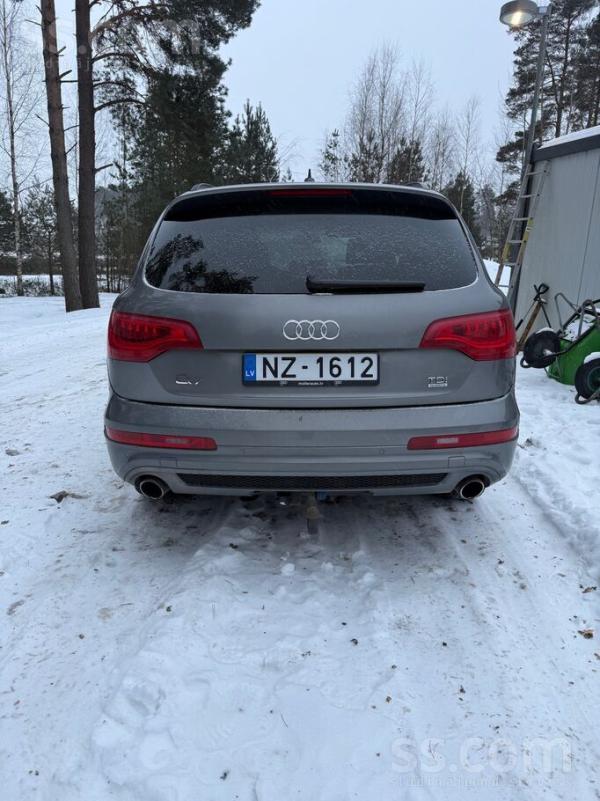 Grey Audi Q7 2010 in Riga, with an engine capacity of 3.00 L and mileage of 294 thousand km for 10500 €, photo 3 on AUTOMOTO.COM.LV
