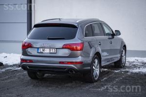Pelēks Audi Q7 2010 Rīga, ar dzinēja tilpumu 3.00 L un nobraukumu 0 tūkst. km par 12950 €, foto 4 vietnē AUTOMOTO.COM.LV