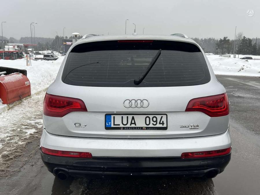 Pelēks Audi Q7 2010 Viļņa, ar dzinēja tilpumu 2.97 L un nobraukumu 282 tūkst. km par 7600 €, foto 6 vietnē AUTOMOTO.COM.LV