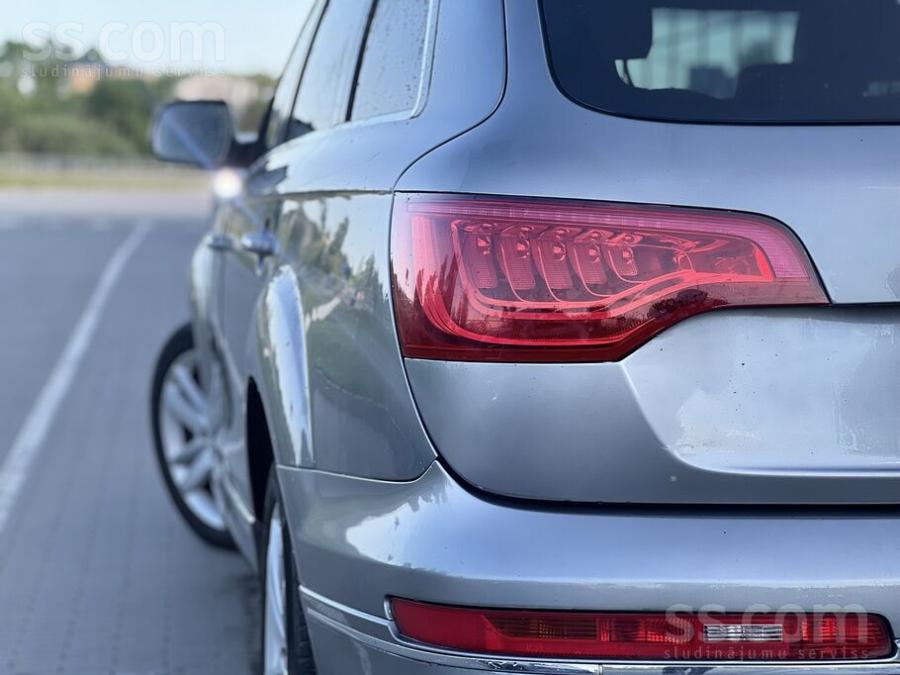 Grey Audi Q7 2010 in Rezekne, with an engine capacity of 3.00 L and mileage of 302 thousand km for 9800 €, photo 6 on AUTOMOTO.COM.LV