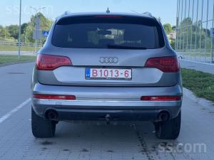 Grey Audi Q7 2010 in Rezekne, with an engine capacity of 3.00 L and mileage of 302 thousand km for 9800 €, photo 7 on AUTOMOTO.COM.LV